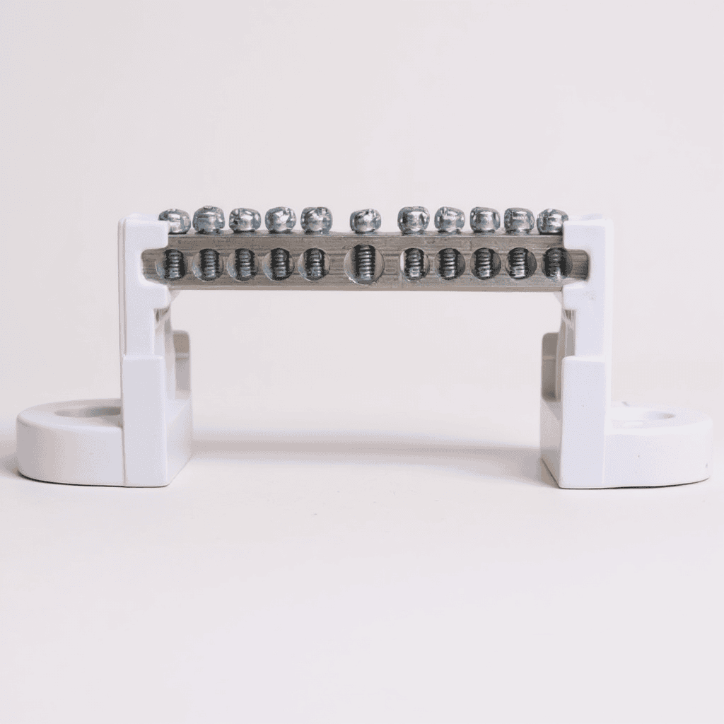 Neutral Bar suitable for SPN 12 way with 2 L-Pads